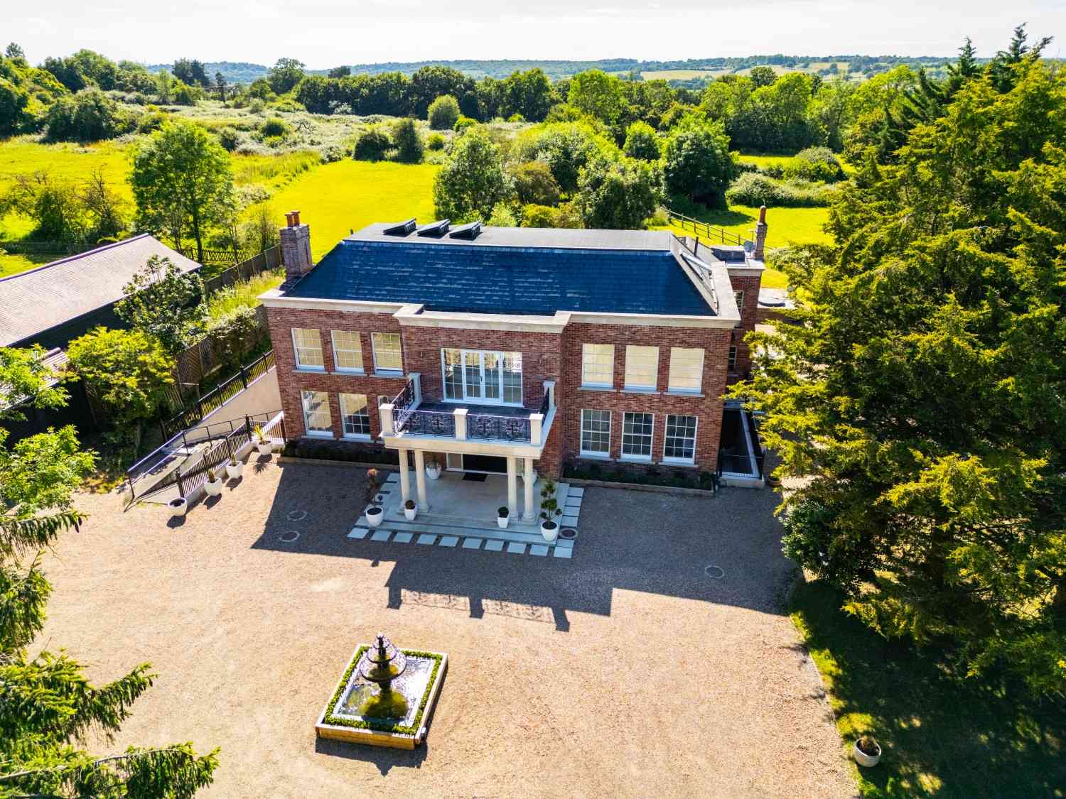 Manor Houses & Mansions to Rent UK