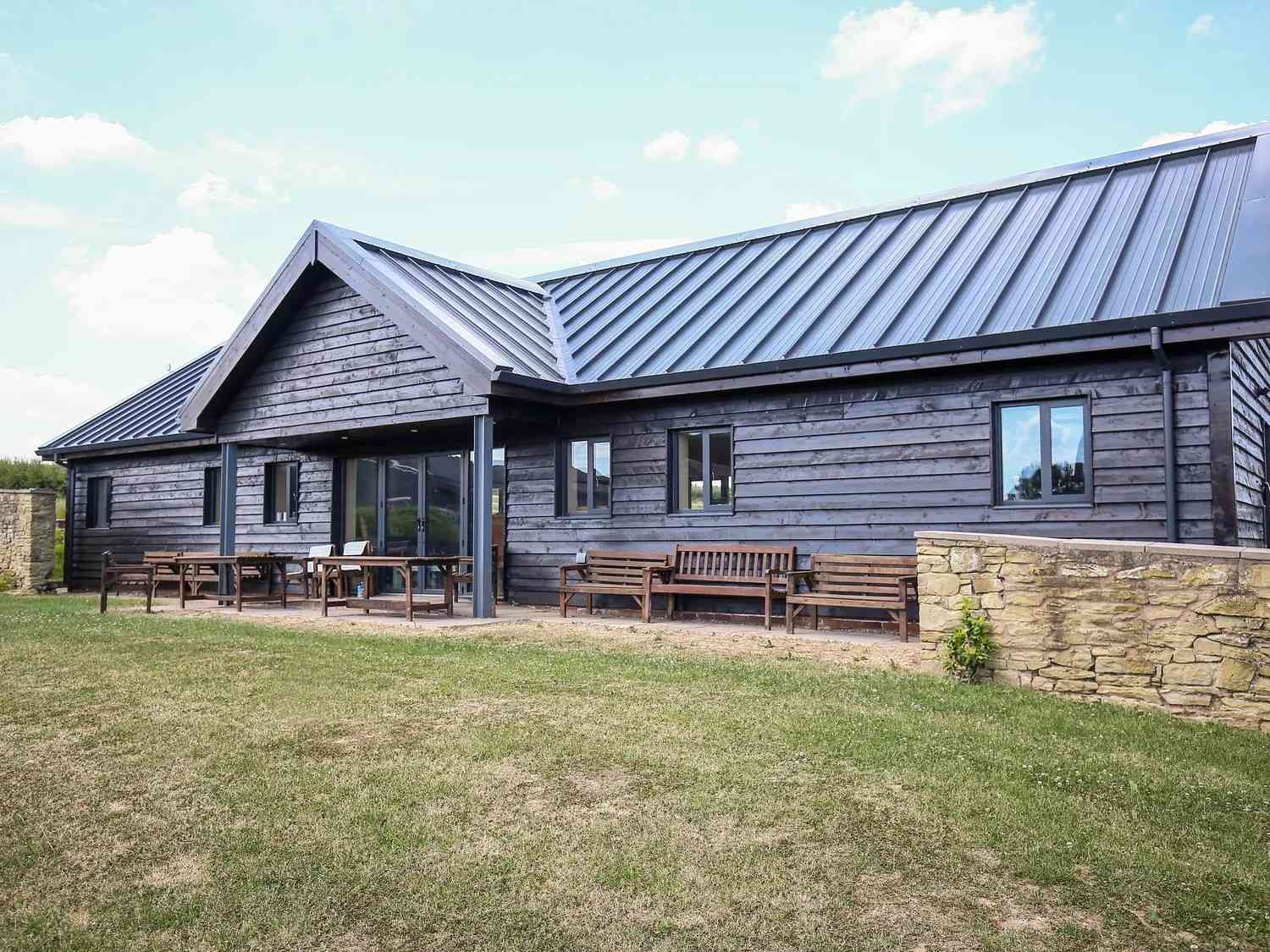 Party Houses with Games Rooms - Party Houses UK