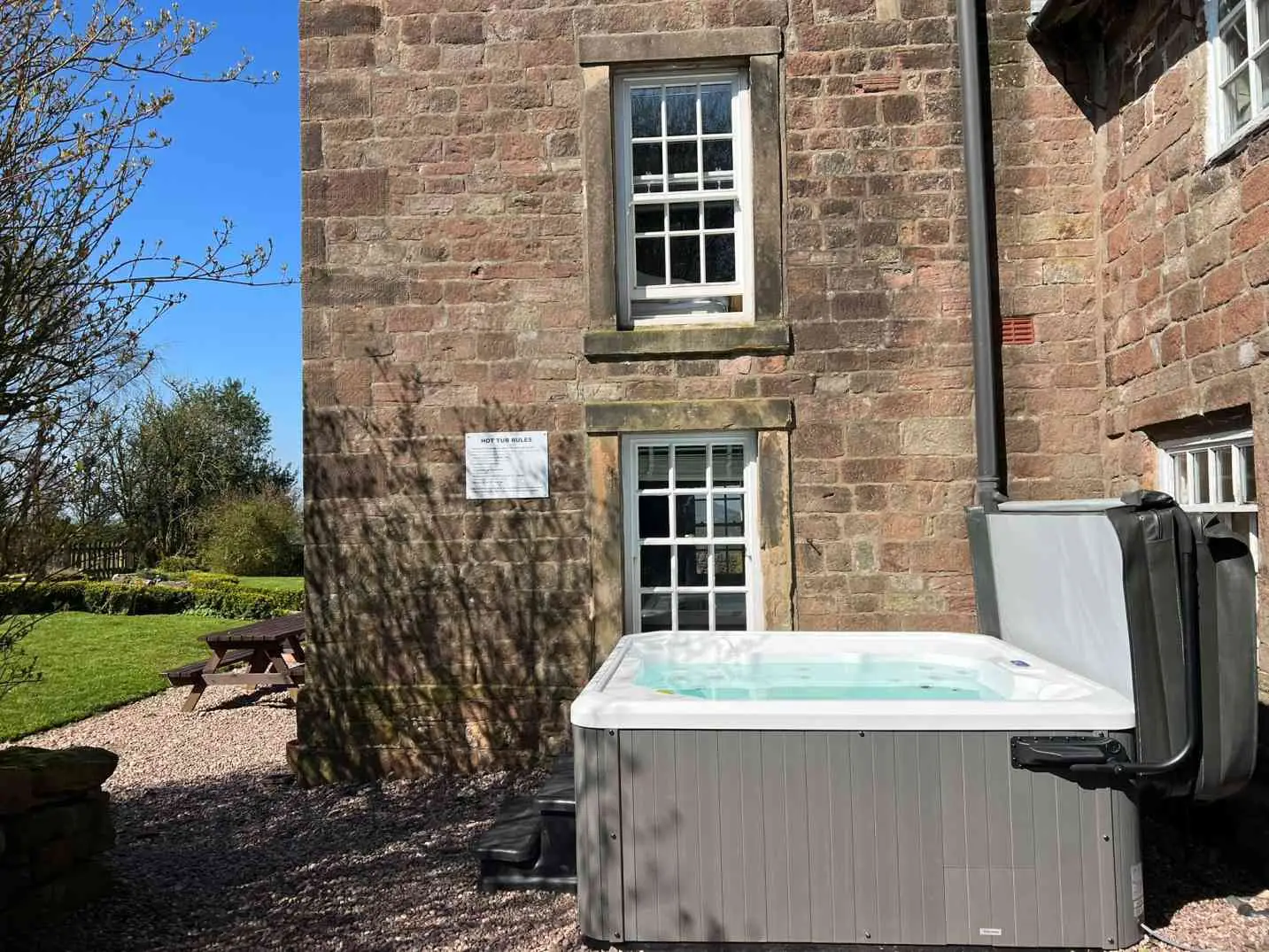 Toft Hall for 20 guests | Peak District - Party Houses UK