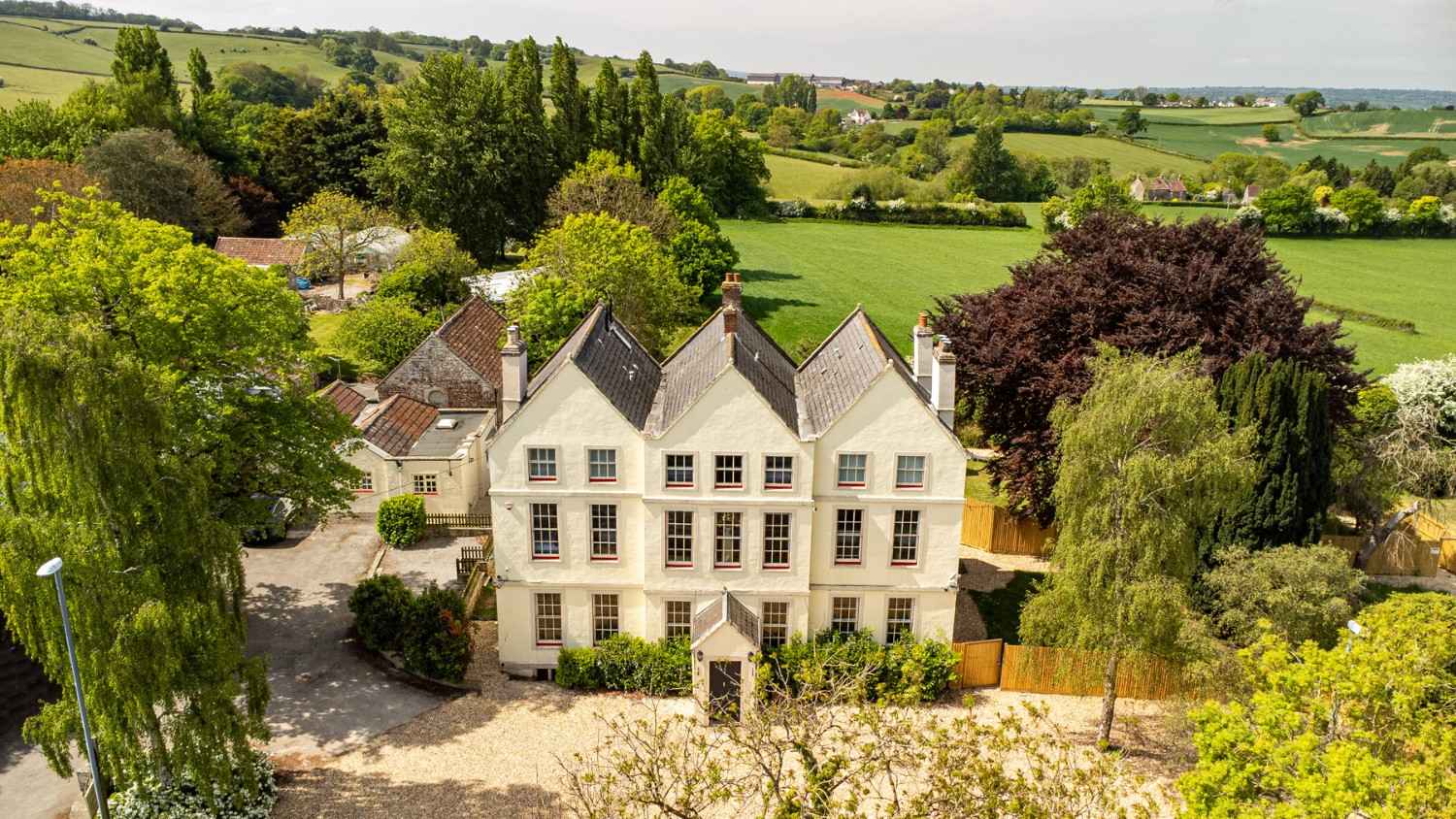Violet House | Party House near Bristol