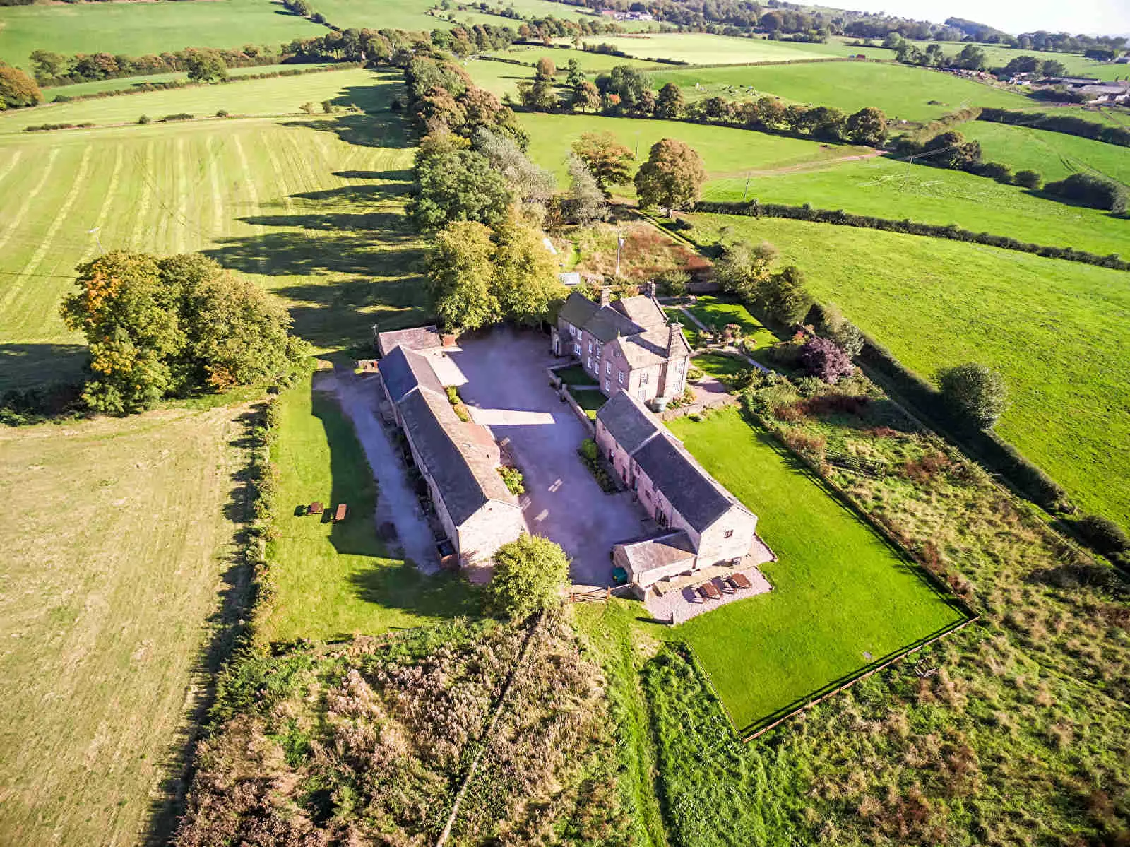 Toft Hall for 20 guests | Peak District - Party Houses UK